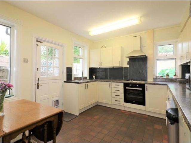 5 Bed Terraced House, Park Road, CH44