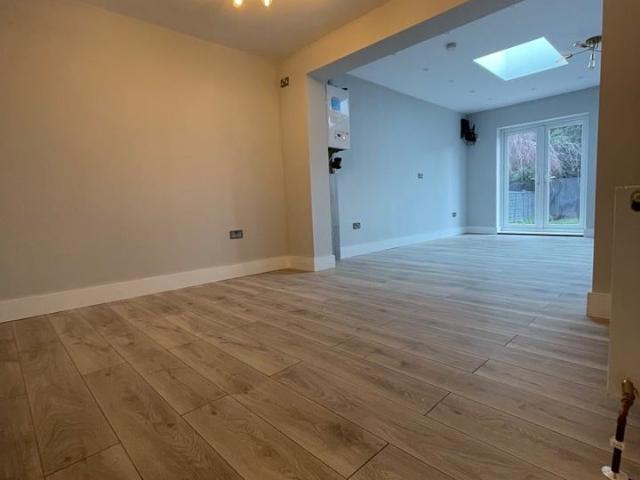 5 Bed Terraced House, Seymour Avenue, LU1