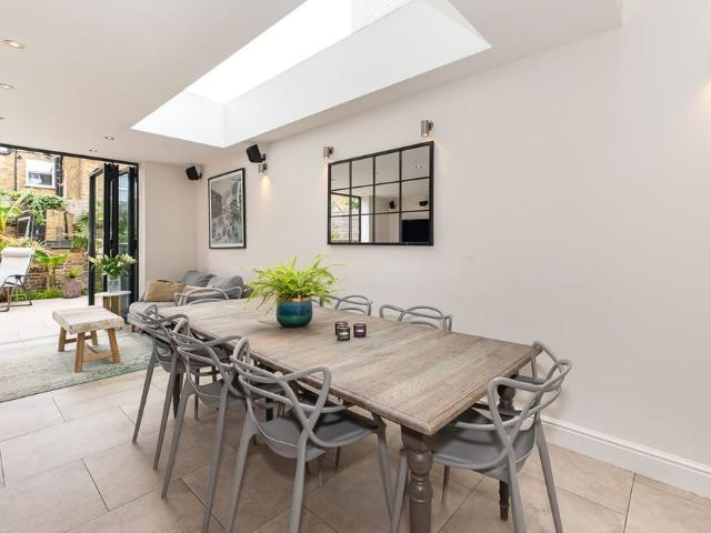 5 Bed Terraced House, Shelgate Road, SW11