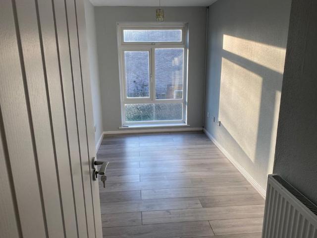 5 Bed Terraced House, Somerby Road, IG11