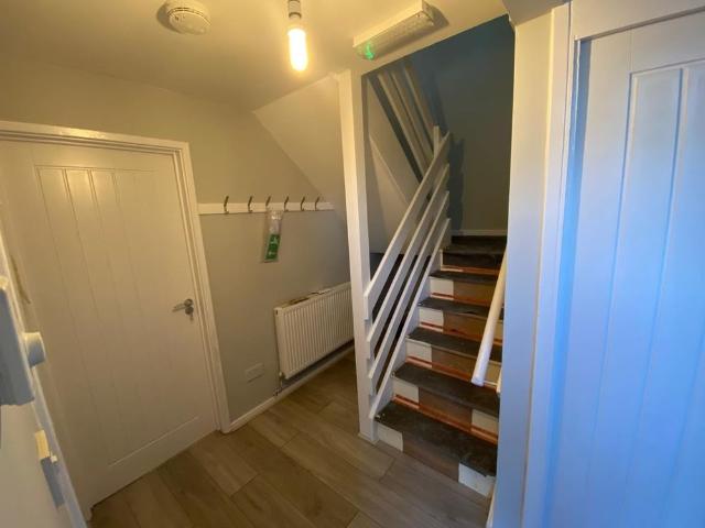 5 Bed Terraced House, Somerby Road, IG11
