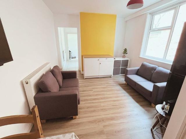 5 Bed Terraced House, Stretton Road, LE3