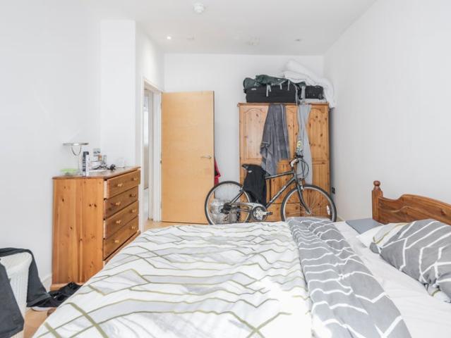 5 Bed townhouse with 3 bathrooms in SE1