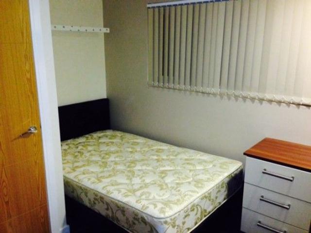 5 BED WITH 5 ENSUITE TIVERTON ROAD