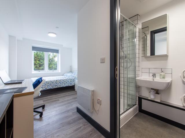 5 Bed Apartment at Albert Residencies, Curtler 7, United Kingdom