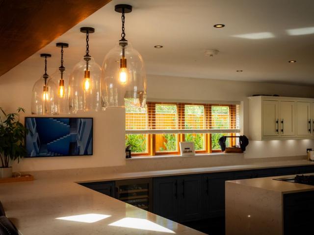 5 bed detached house to rent in Muscliffe Lane, Bournemouth, BH9
