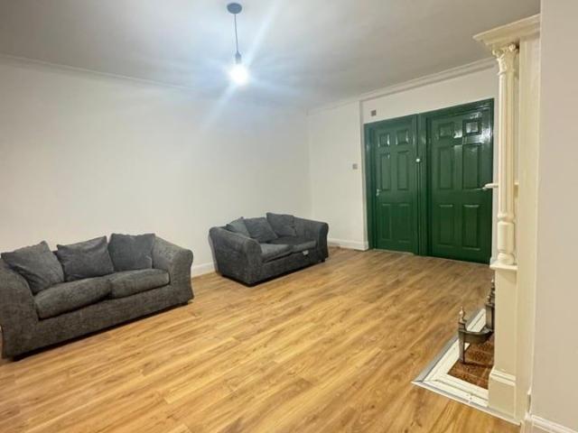 5 Bed Detached House, Dollis Hill Lane, NW2