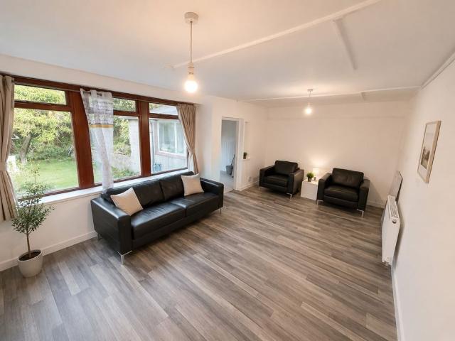 5 Bed Detached House, King St, AB24