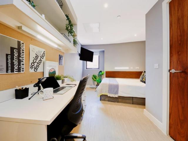 5 bed En Suite
