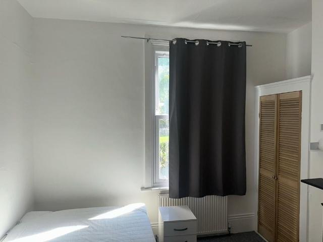 5 Bed End Terrace, Trafalgar Avenue, SE15