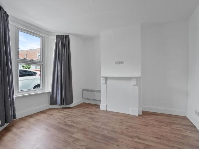 5 Bed End Terrace, Ruckholt Road, E10