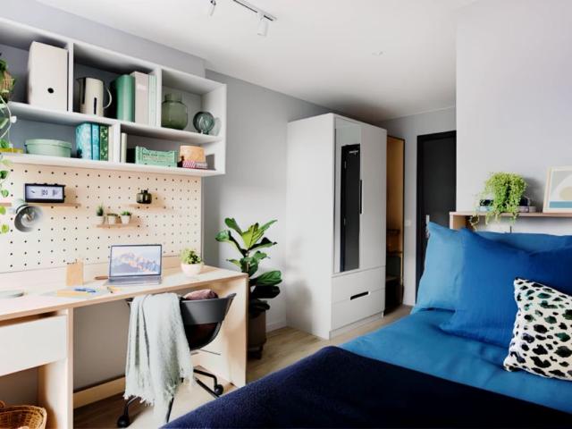 5 Bed Essential En suite