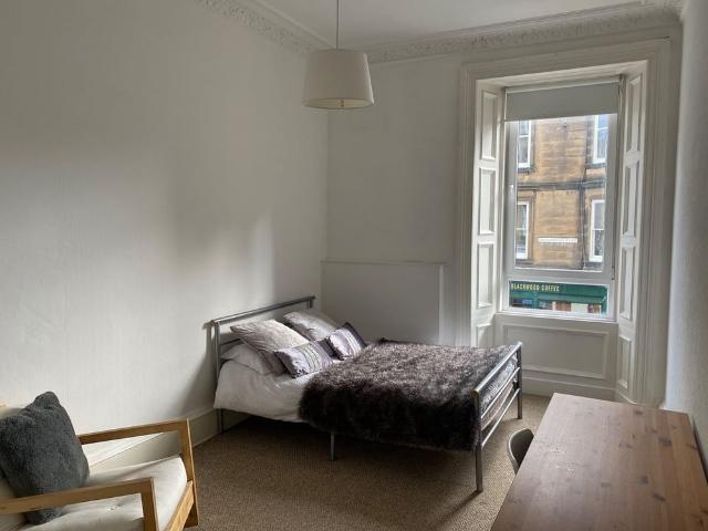 5 Bed Flat, Morningside Road, EH10