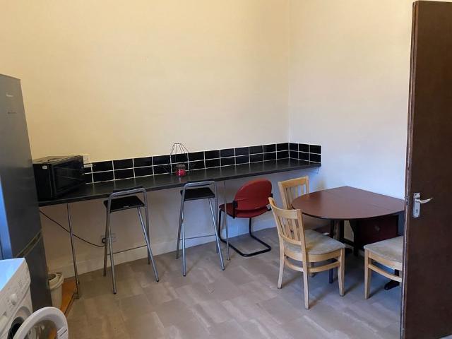 5 Bed Flat, Buccleuch St, G3