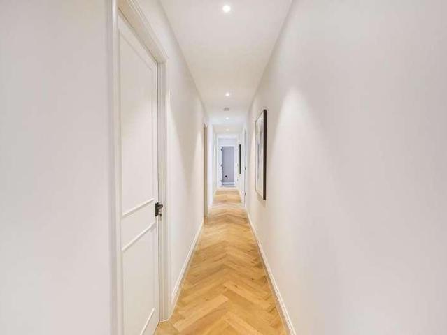 5 bed flat for sale
