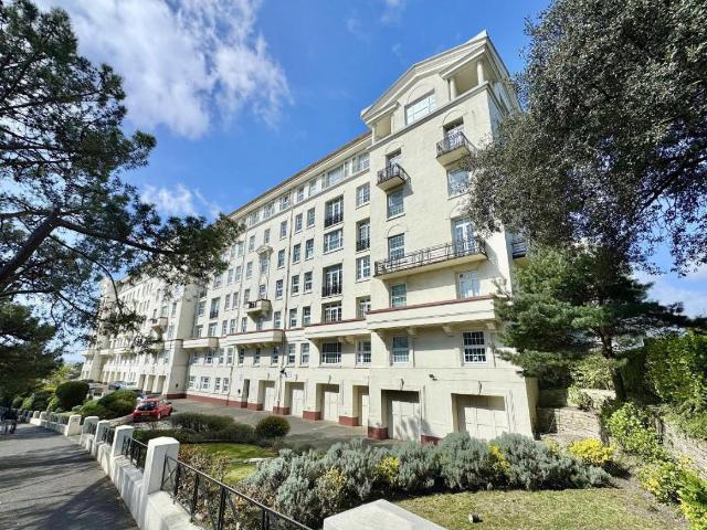 5 bed flat for sale