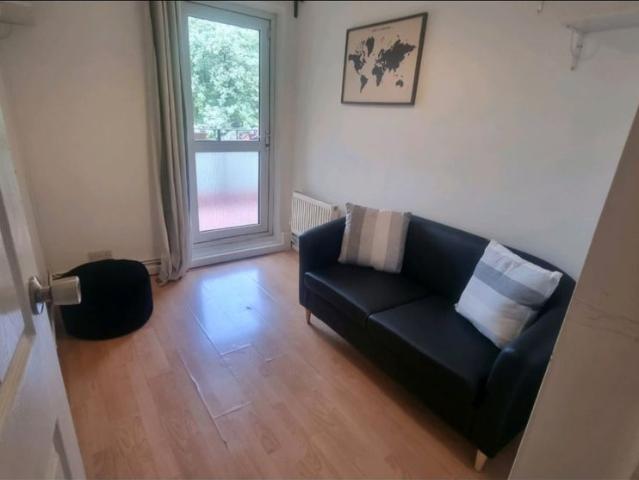 5 Bed Flat, Strafford House, SE8