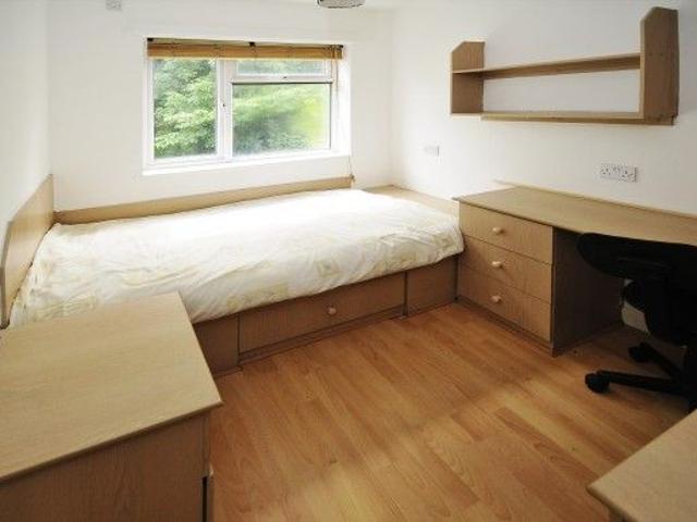 5 bed, Grove Lane, Headingley. LS6 2AP. £85.00pppw