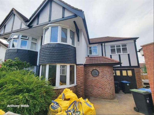 5 bed house to rent