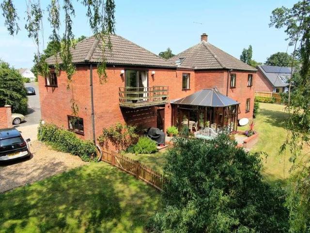 5 bed house to rent