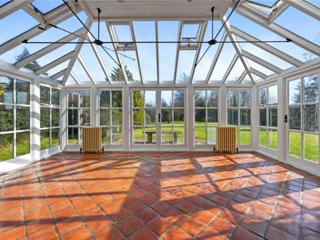 5 bed house to rent