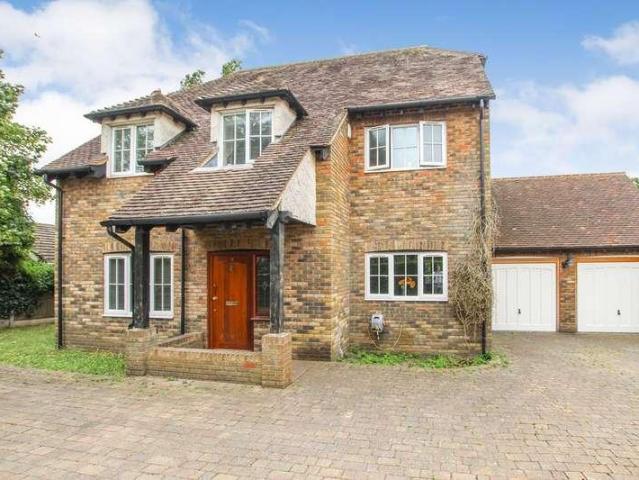 5 bed house to rent