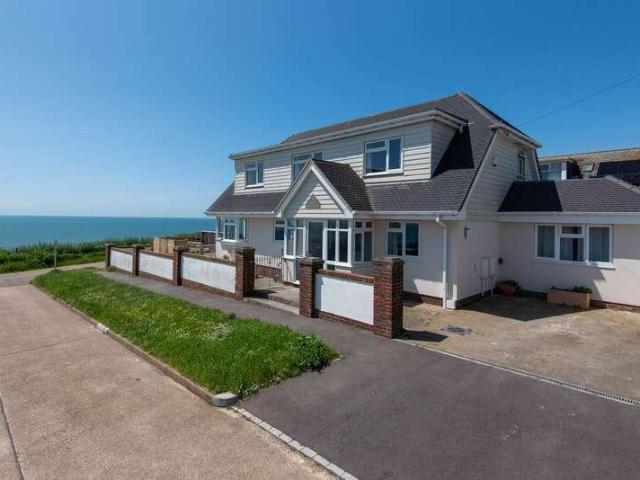 5 bed house to rent