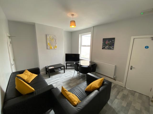 5 Bed House at Northfield Street, Worcester WR1 1NS, United Kingdom
