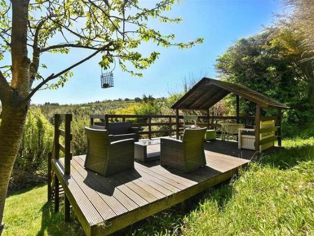 5 bed house for sale