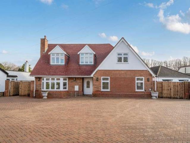 5 bed house for sale