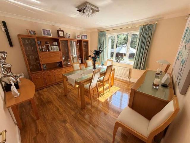 5 bed house for sale