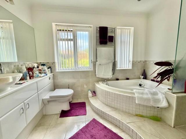 5 bed house for sale