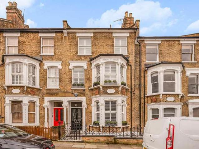 5 bed house for sale