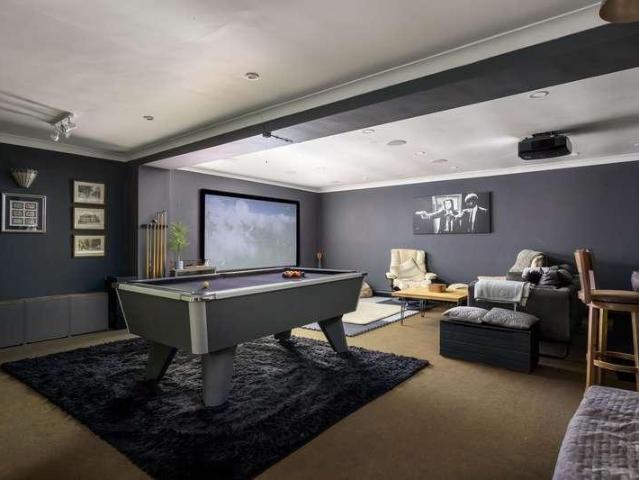 5 bed house for sale
