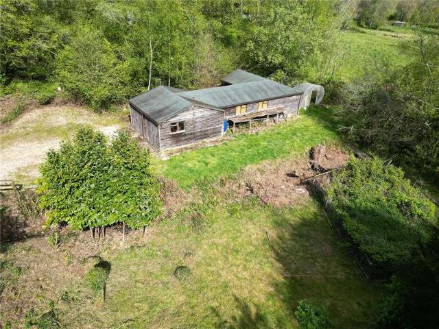 5 bed house for sale
