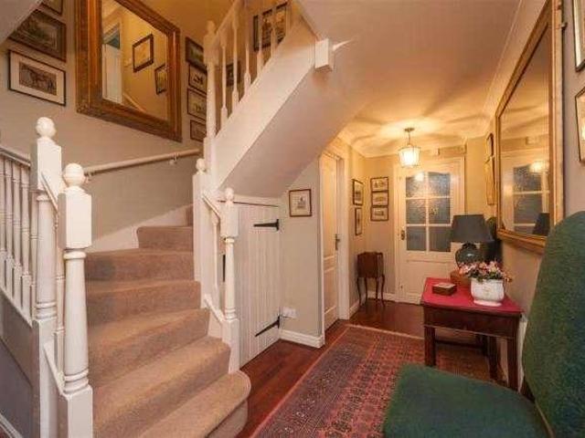 5 bed house for sale