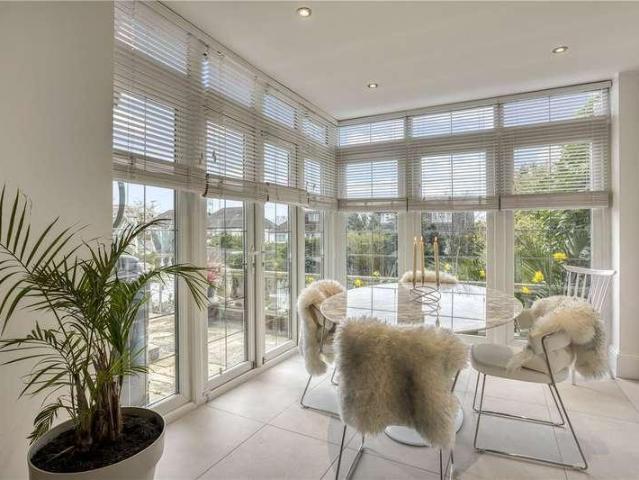 5 bed house for sale