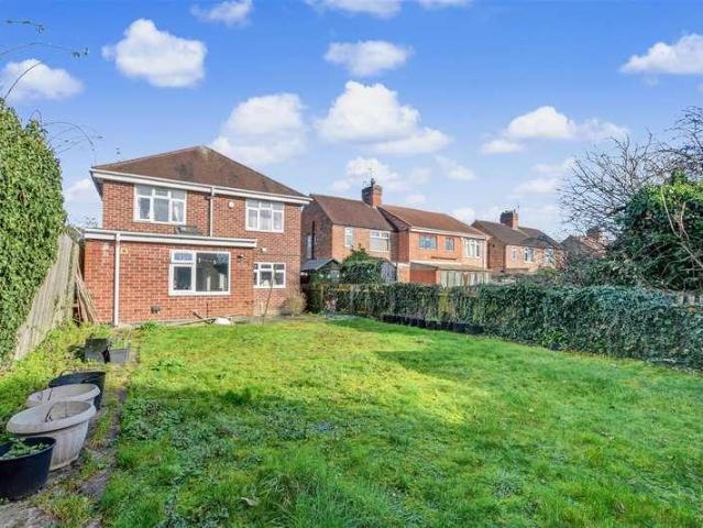 5 bed house for sale