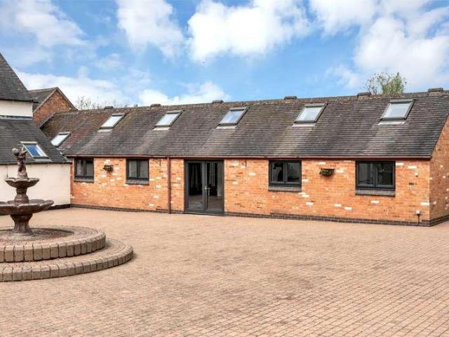5 bed house for sale