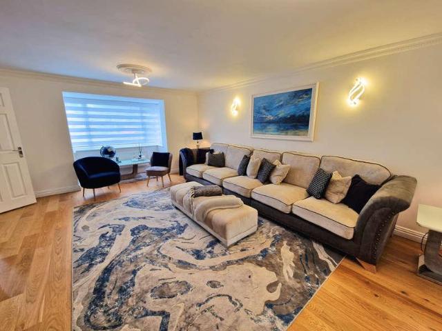 5 bed house for sale