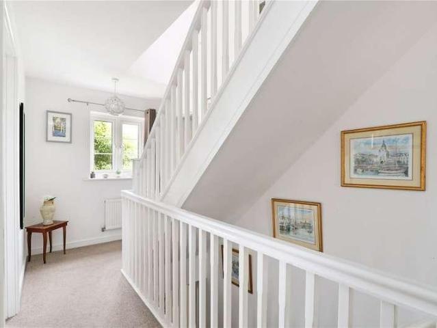 5 bed house for sale
