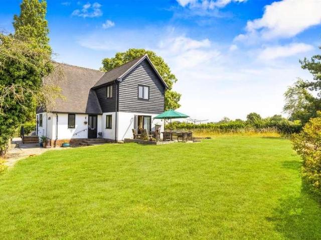 5 bed house for sale