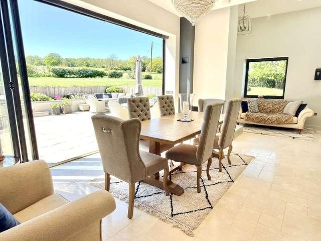 5 bed house for sale