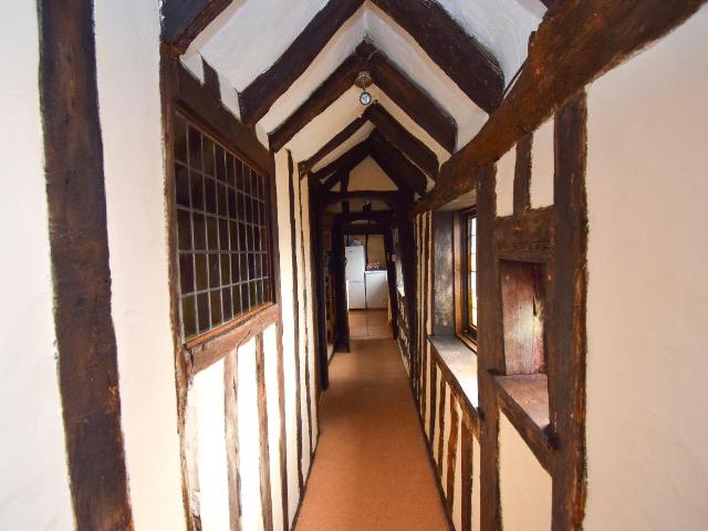 5 bed house for sale