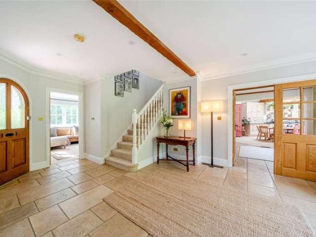 5 bed house for sale