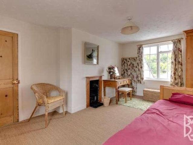 5 bed house for sale