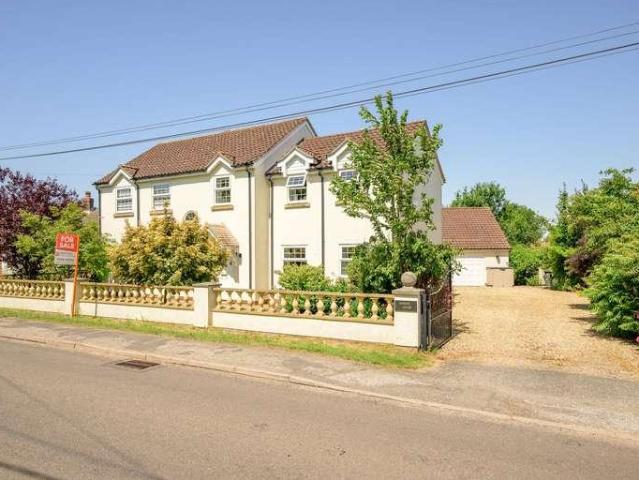 5 bed house for sale