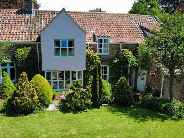 5 bed house for sale