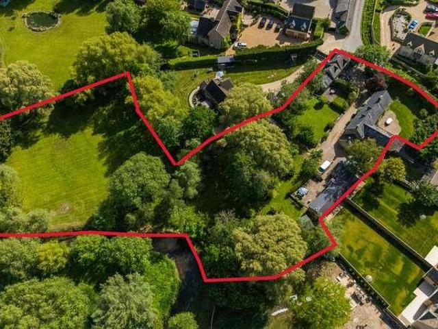 5 bed house for sale