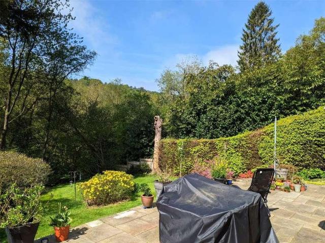 5 bed house for sale